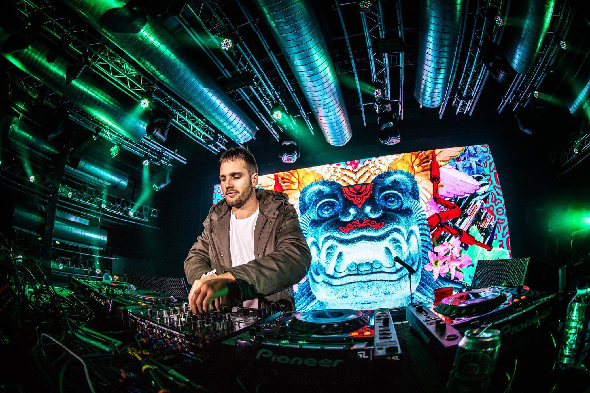 We Are Electric - Ledlease